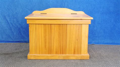 Lot Pine Storage Box