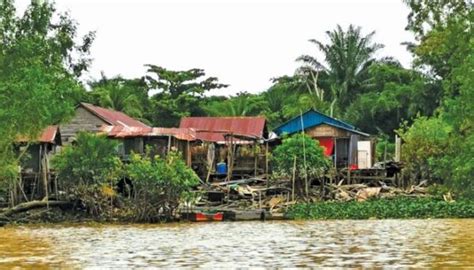 Pindah Setinggan Tepi Sungai Perak Utusan Malaysia