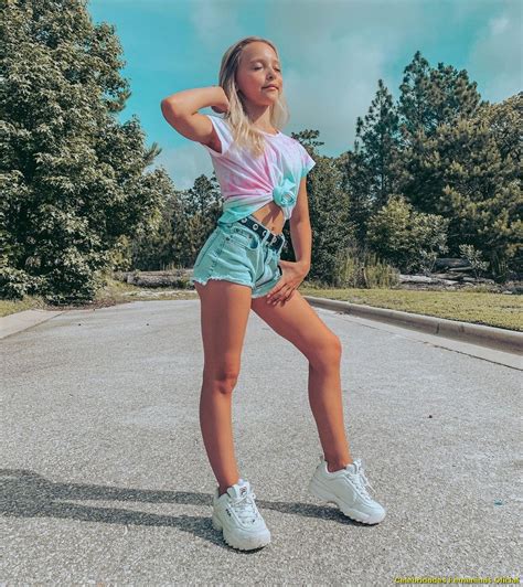 Celebridades Femeninas Oficial Lilliana Ketchman Cada Día Mas Hermosa