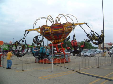 Tornado Ride At The Fair