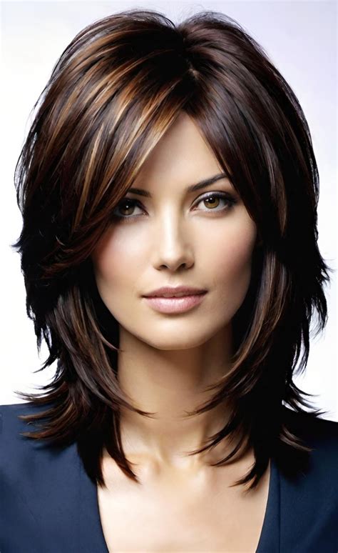 20 Layered Medium Length Hairstyles For Women With Thick Hair