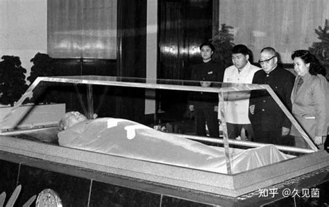 毛主席水晶棺： 2000°高温烧制、99纯度，为何至今无人能复制？ 知乎