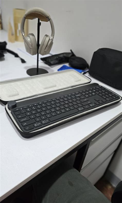 Logitech Craft Keyboard Full Size Computers And Tech Parts And Accessories Computer Keyboard On