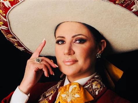 Alejandra Avalos Quiere Cantar En La Boda De Luis Miguel
