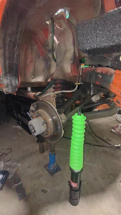 Kyb Struts Installed On The Geo Scrolller