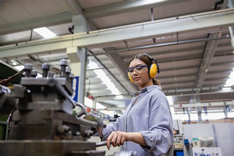 Cnc Operator Staffing Solutions And Jobs Hire Or Apply With Pridestaff