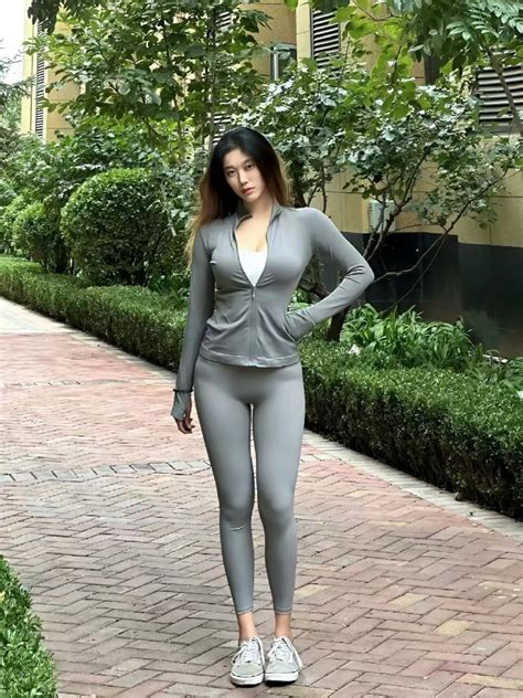 请大数据推给运动女孩这套显身材真的绝