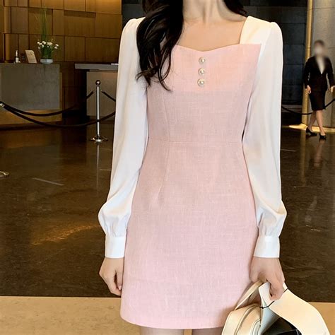 아뜨랑스 Ss버전♥핑크추가자동보정핏🚚당일발송 라플린 하트넥 셔링 트위드 미니 스퀘어넥 원피스 Op15650