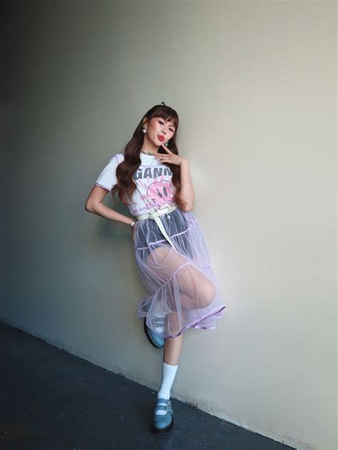 Bini Maloi Checkered Outfit Quick Save