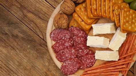 5 Best Crackers For Salami And Cheese 1 Bonus Option