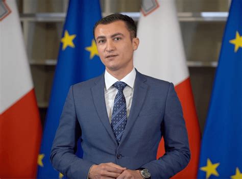 €50 Multa Għal Raġel Li Hedded Lill Ministru Silvio Schembri Talkmt