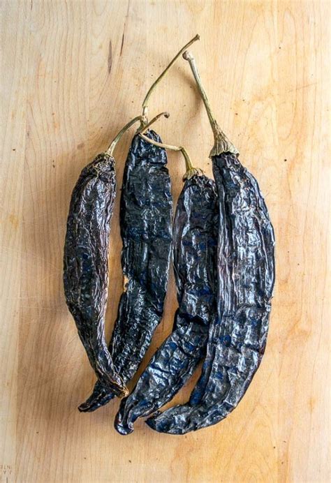What Are Pasilla Chiles Mexican Please