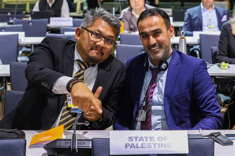 Esfandri Nurbi Indonesia With Yaser Khalil Abu Shanab Palestine