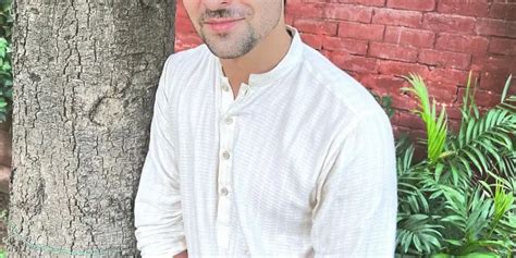 Urdu Actor Khaqan Shahnawaz Biography, News, Photos, Videos | NETTV4U