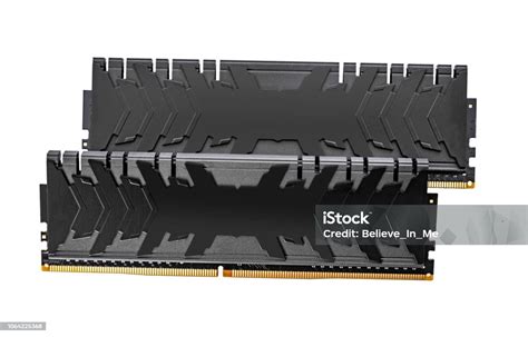 흰색 배경에 고립 된 Ddr4 메모리 모듈 Ram Cpu에 대한 스톡 사진 및 기타 이미지 Cpu 가능성 개선 Istock