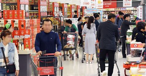 홈플러스 제대로 작정했다최대 반값 ‘파격 할인 쏟아낸다 위키트리