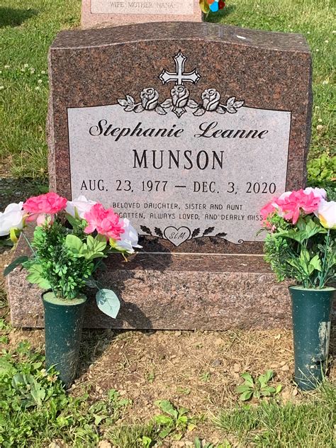Stephanie Munson 1977 2020 Find A Grave Memorial