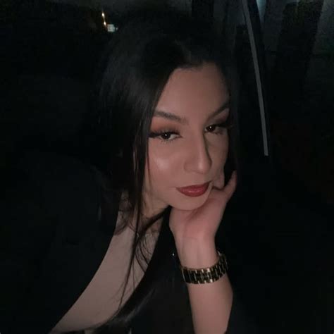 Claudia Diaz (@_clauddzv) • Threads, Say more
