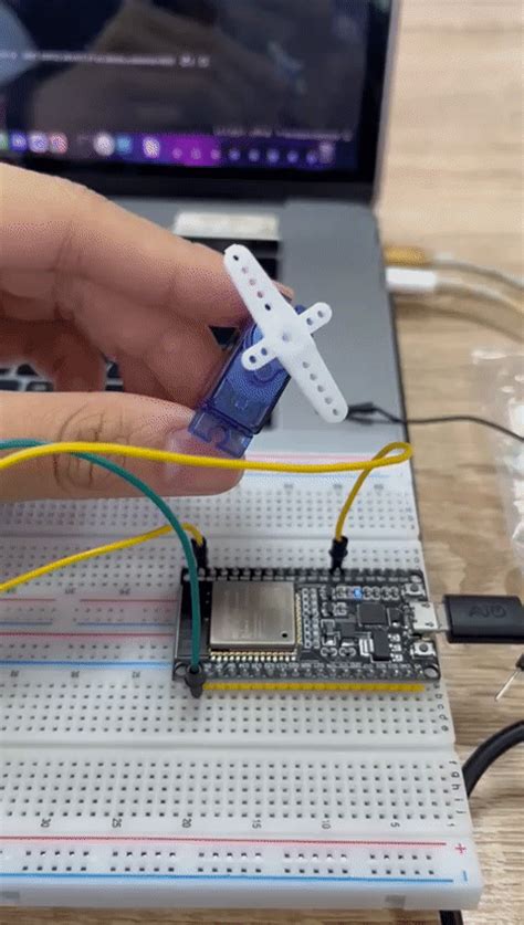embedded system 9 aktuator motor servo by muhammad andiananto