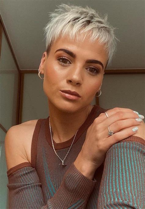 34 Trendy Short Pixie Haircuts For Women Youll Love