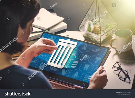 2 804 Erase Data Erase Icons Images Stock Photos Vectors Shutterstock