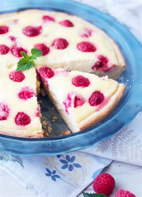 Sour Cream Raspberry Pie Pastry Madness