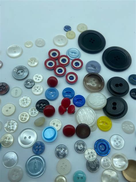 Vintage Buttons Lot Of 166 Assortd Sizes Colours Red White Blue Sewing