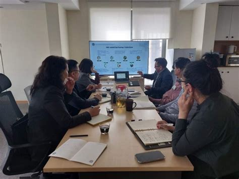 Монгол орны хөдөөгийн иргэдийн уур амьсгалын өөрчлөлтөд дасан зохицох чадамж болон эрсдэлийн