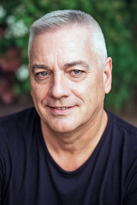 Jim Laat Mensen Gaan Die Nog Niet Klaar Zijn Om Van Je Te Houden Dit