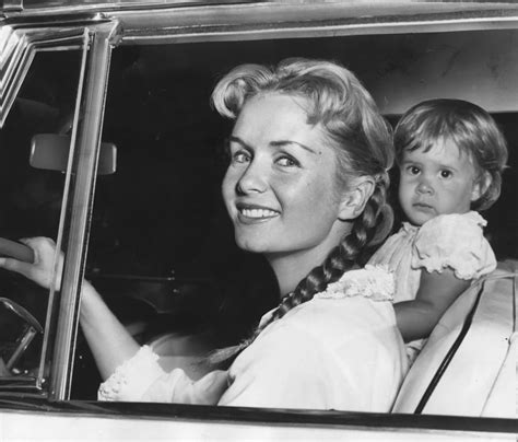 9 Rare Photos Of Debbie Reynolds Young