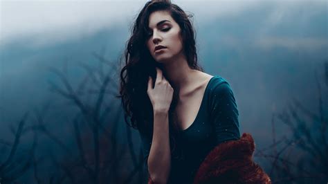 Girl Wallpapers Top Free Girl Backgrounds Wallpaperaccess