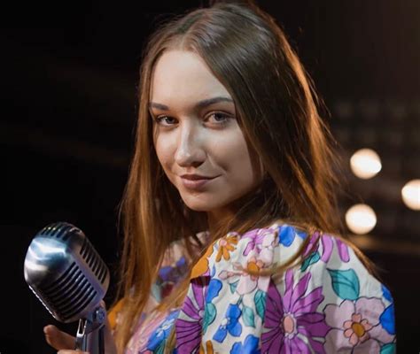 Feeling Inspired And Ready To Alexandra Parasca Singer