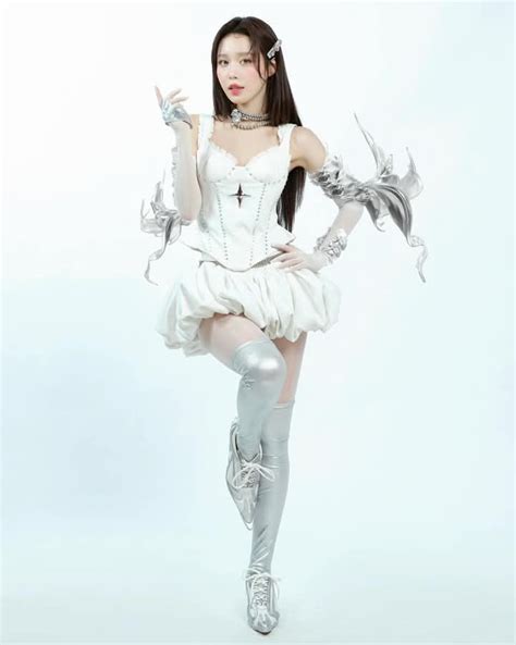 Han Sara Han Sara Em Xinh Hansara Em Xinh Em Xinh Say Hi Outfit