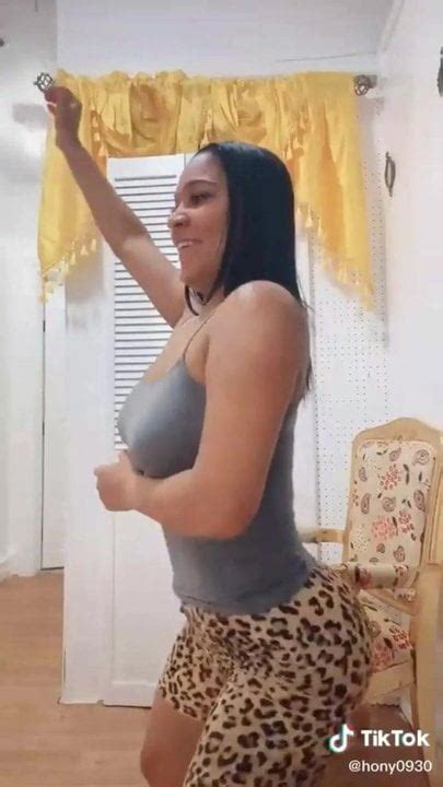 큰 엉덩이의 섹시한 틱톡 소녀 xHamster