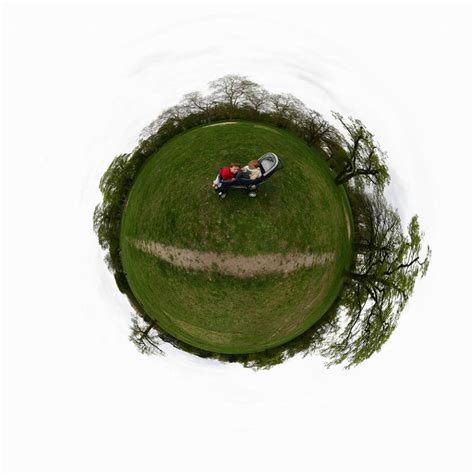 mini planets illusion
