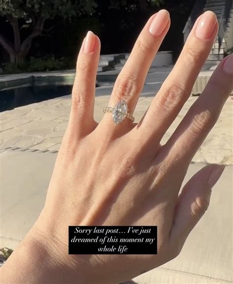 Selena Gomez Shows New Photos Of Her Gorgeous Engagement Ring From