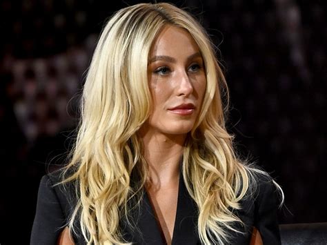 Alix Earle Apologizes For Resurfaced Online Racial Slurs Shares Ig Statement