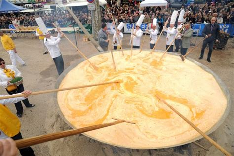 The Worlds Largest 7 Foods Ever Made Feast