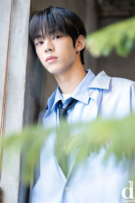 Hⓓ포토 만화 찢고 나왔어 ㅣ 투어스 도훈 디스패치 뉴스는 팩트다