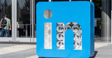 linkedin rolls out new features to enhance newsletters