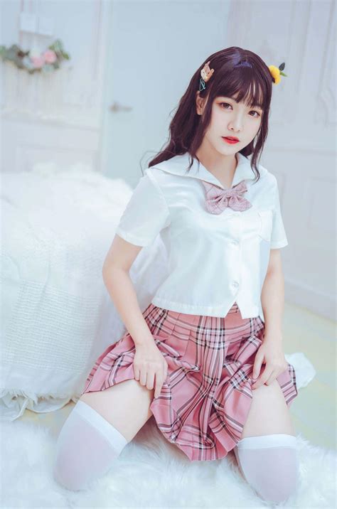 Jk小姐姐白丝过膝袜图片合集 知乎