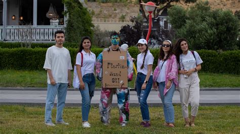 Un Innovation Network Projects Blockchain To Tackle Plastic Pollution