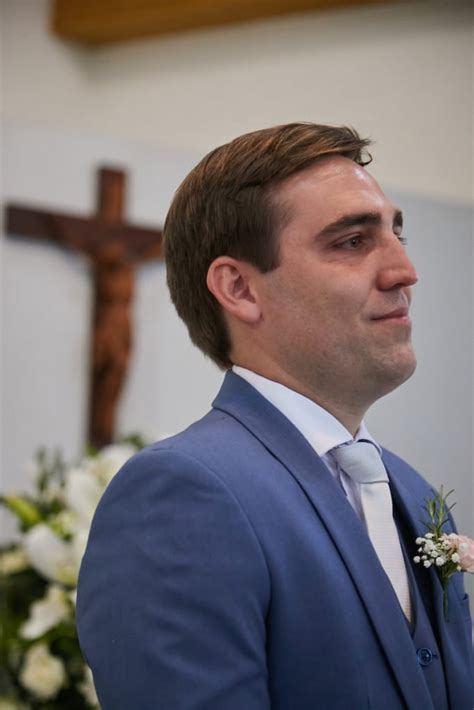 Com As B N Os Do Papa Tain E Gabriel Lobo Sobem Ao Altar Metr Poles