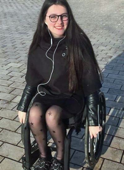 Cute Paraplegic With A Fondness For Nylons Tumbex