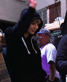 Daily Swift Gifs