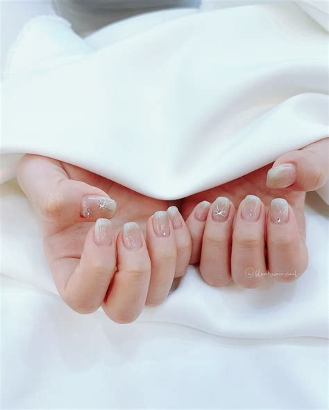 블랙스완 네일and뷰티 성복역네일 성복역속눈썹 자연눈썹 블랙스완네일and뷰티 눈썹반영구 Event‘ 🩷🤍 할인이벤트 진행중👩🏻‍🎨 가격 And 예약 문의 환영해요 1차때는