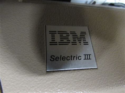lot detail vintage ibm selectric iii electric typewriter