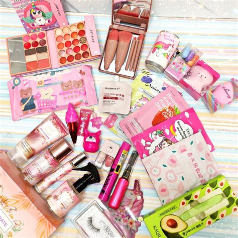 خرید و قیمت پک لوازم ارایشی از غرفه فرشگاه لوازم ارایشی صدف