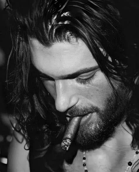 Ilenko Romanov Fotografía De Músico Evita Muñoz Fotografía