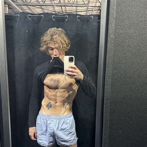 Nudetvr K On Twitter VINNIE HACKER HOTTT Https T Co E CoNYZ UN Twitter
